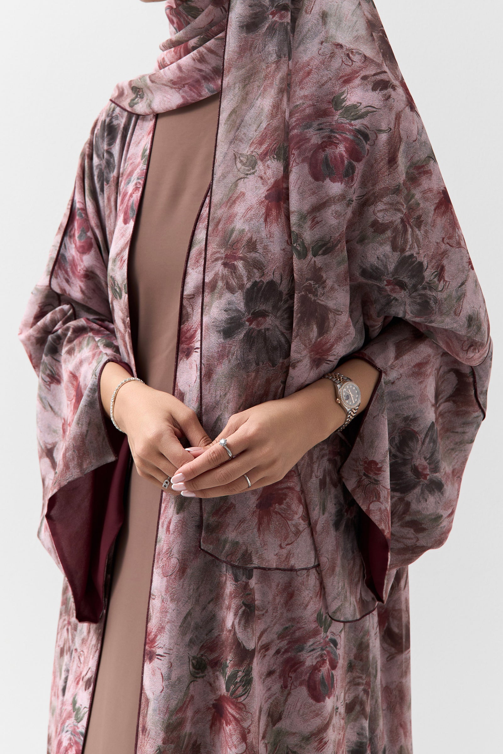 BYBDSHA — Luxury, Unique Abayas Curated for you